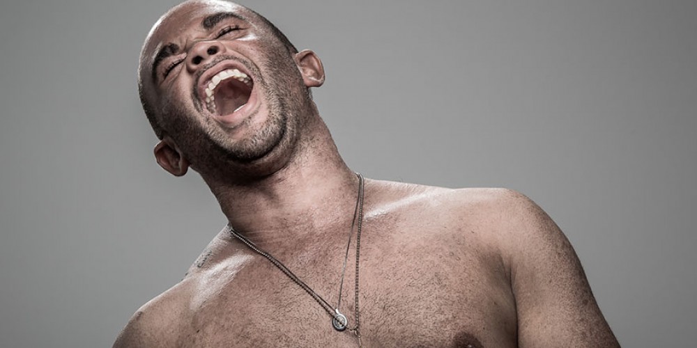 "The Taser Photoshoot": Slow motion footage of people being ...