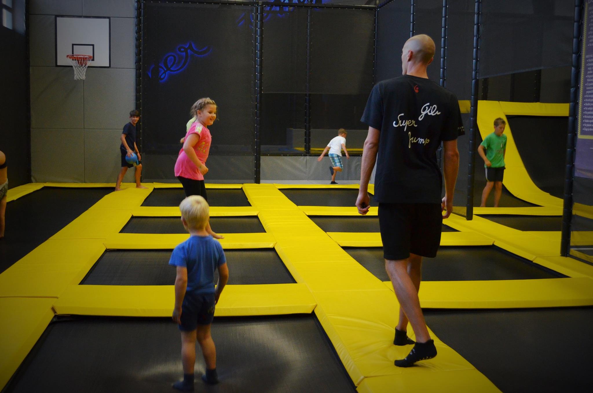 Trampolin park Super Jump GiB: edinstvena zabava v Ljubljani | City Magazine