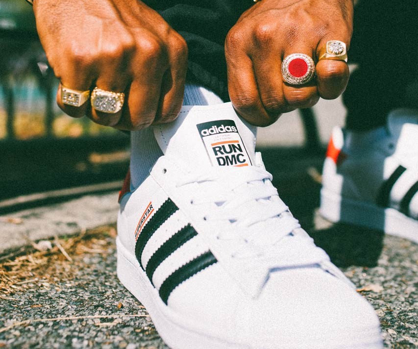 adidas se poklanja ikonam hip-hopa Run DMC s posebno kapsulno kolekcijo ...