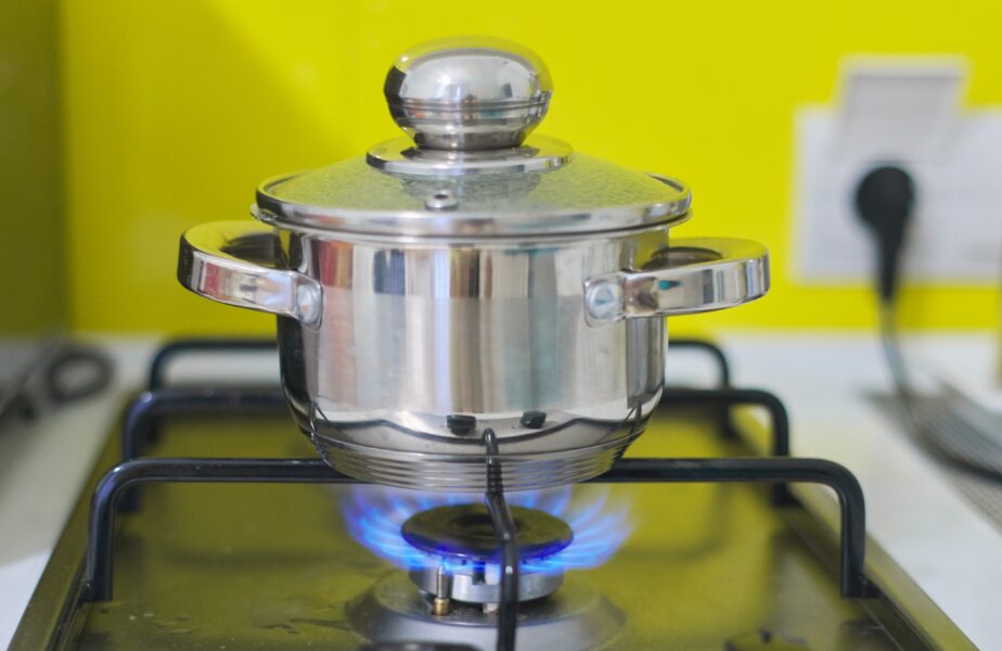Trick: how to prevent water from boiling over while cooking | City Magazine